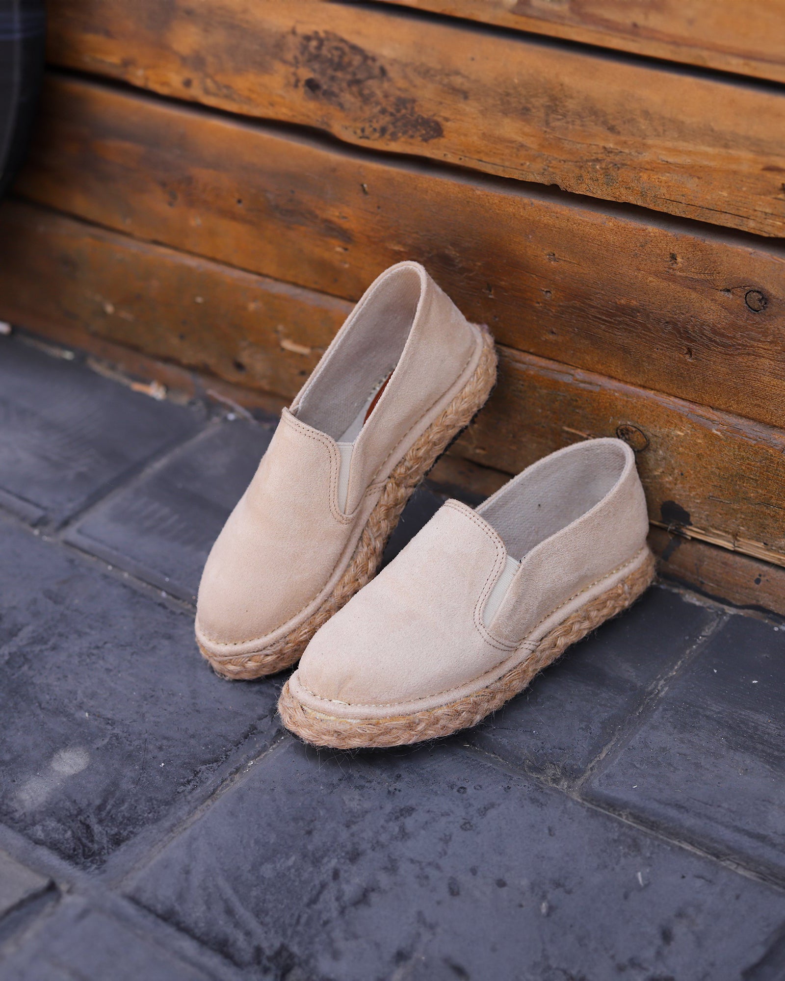 MeadowStep - Beige - Hatchill