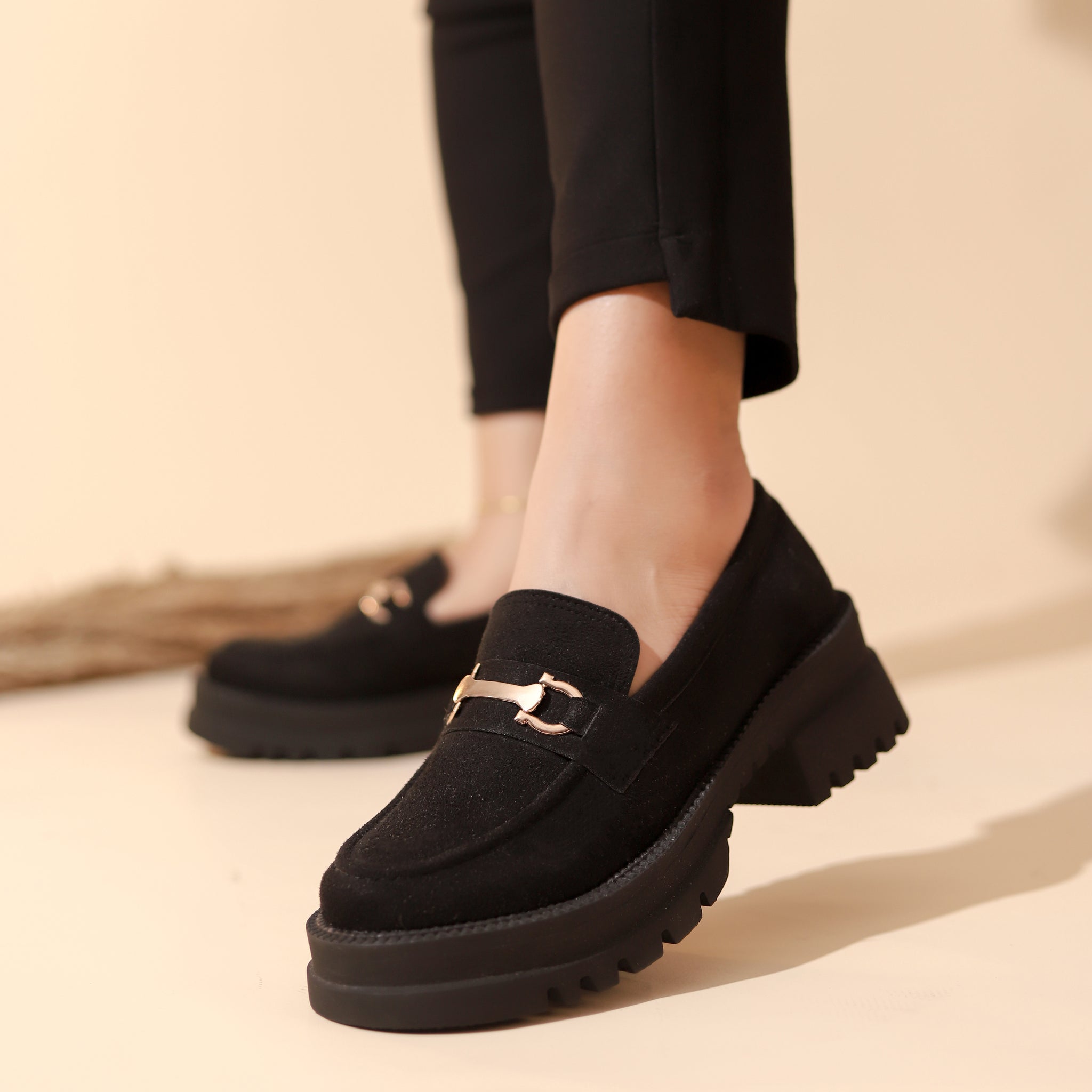 Renata suede shoe - Hatchill
