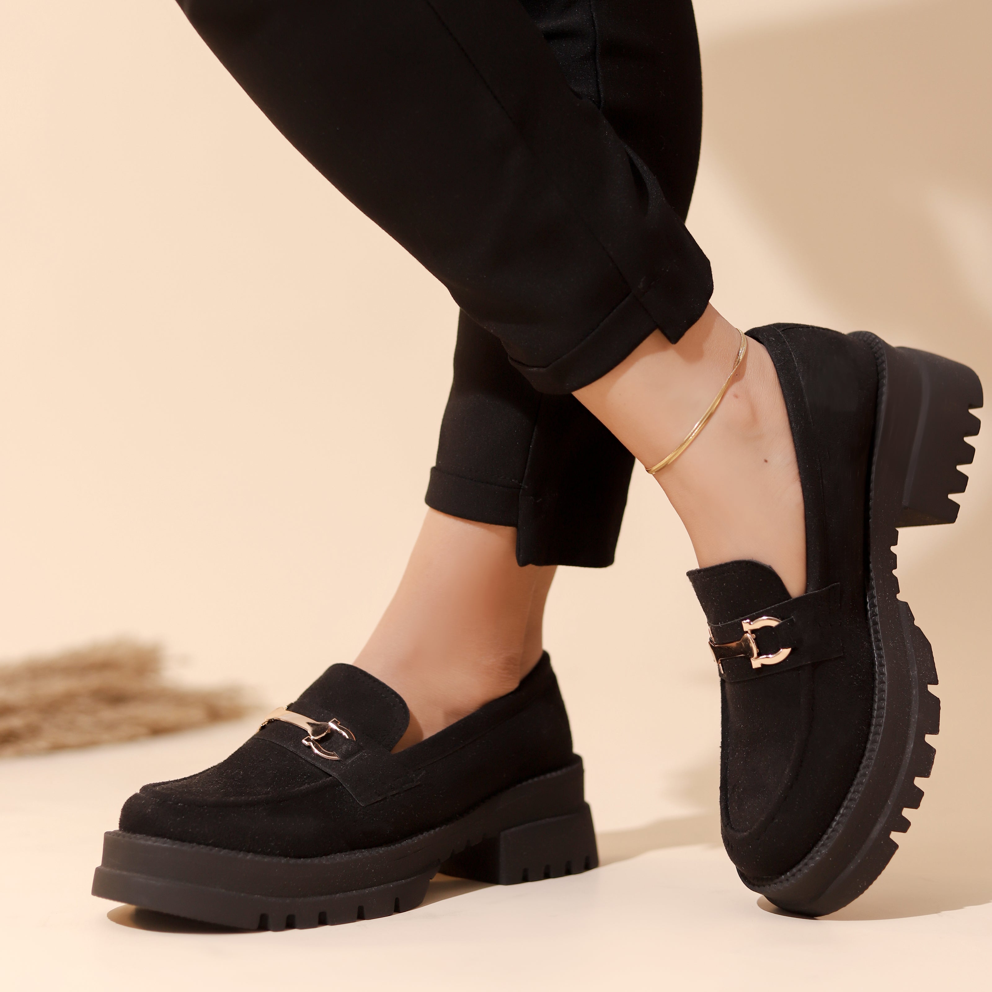 Renata suede shoe - Hatchill