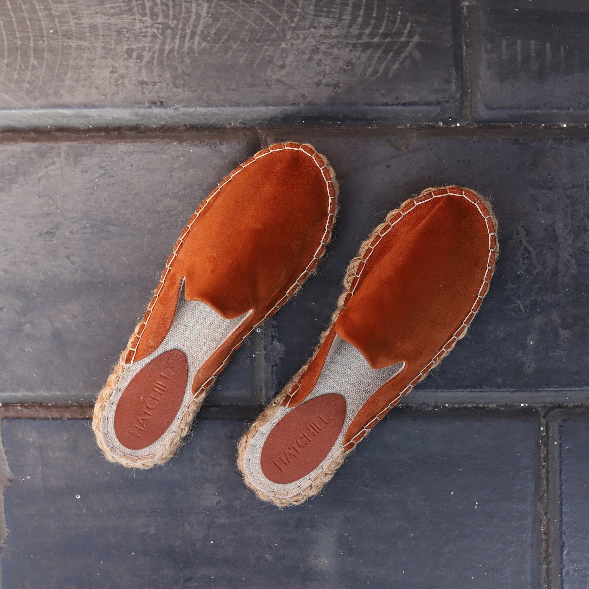 Moonlight Mule Black - Hatchill